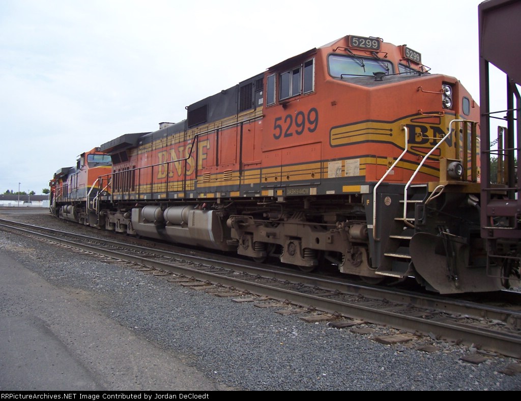 BNSF 5299
